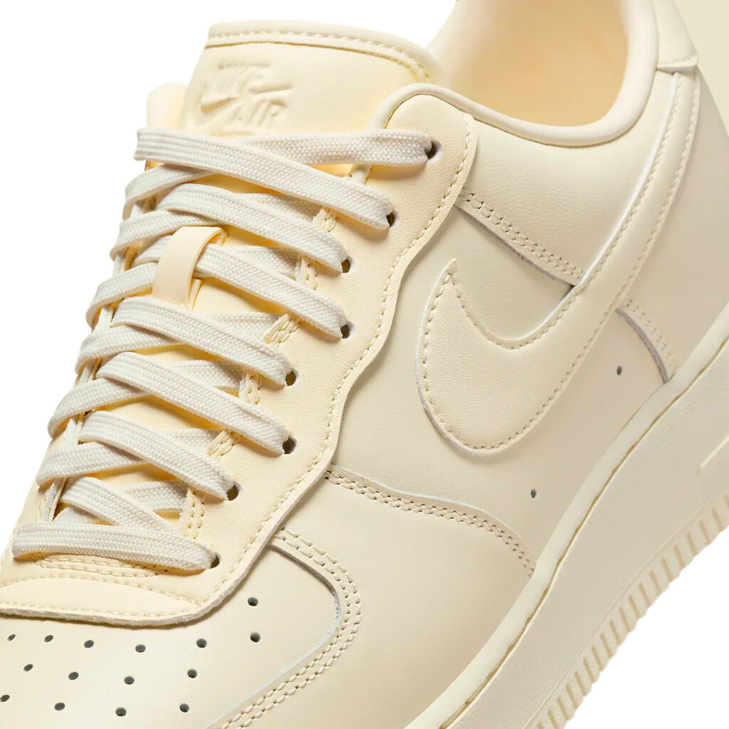 NIKE AIR FORCE 1 ´07 COCONUT MILK DM0211-101 | Veinte Avenida